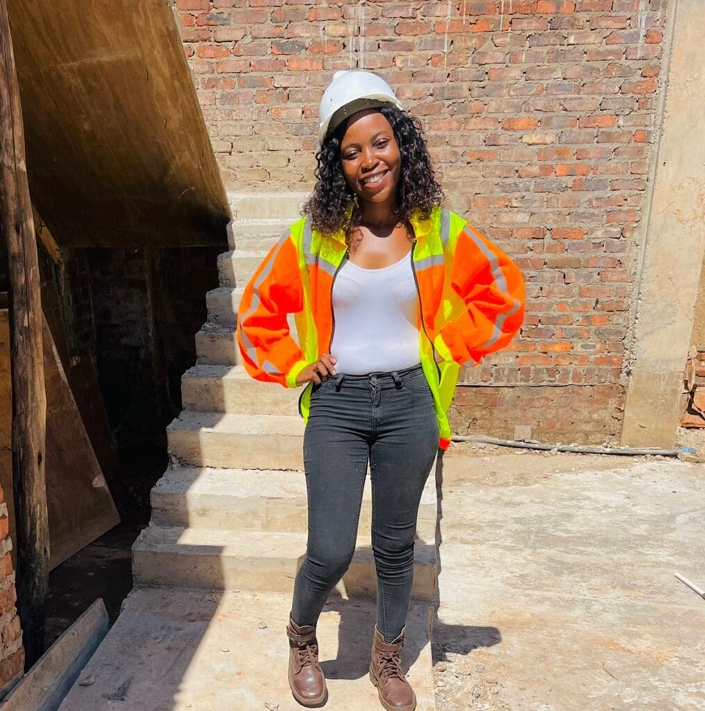 Construction owner keeps her dad close for advice — Vutivi